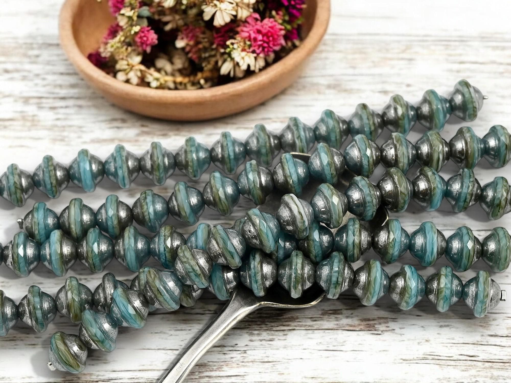 Saturn Beads – The Bead Obsession